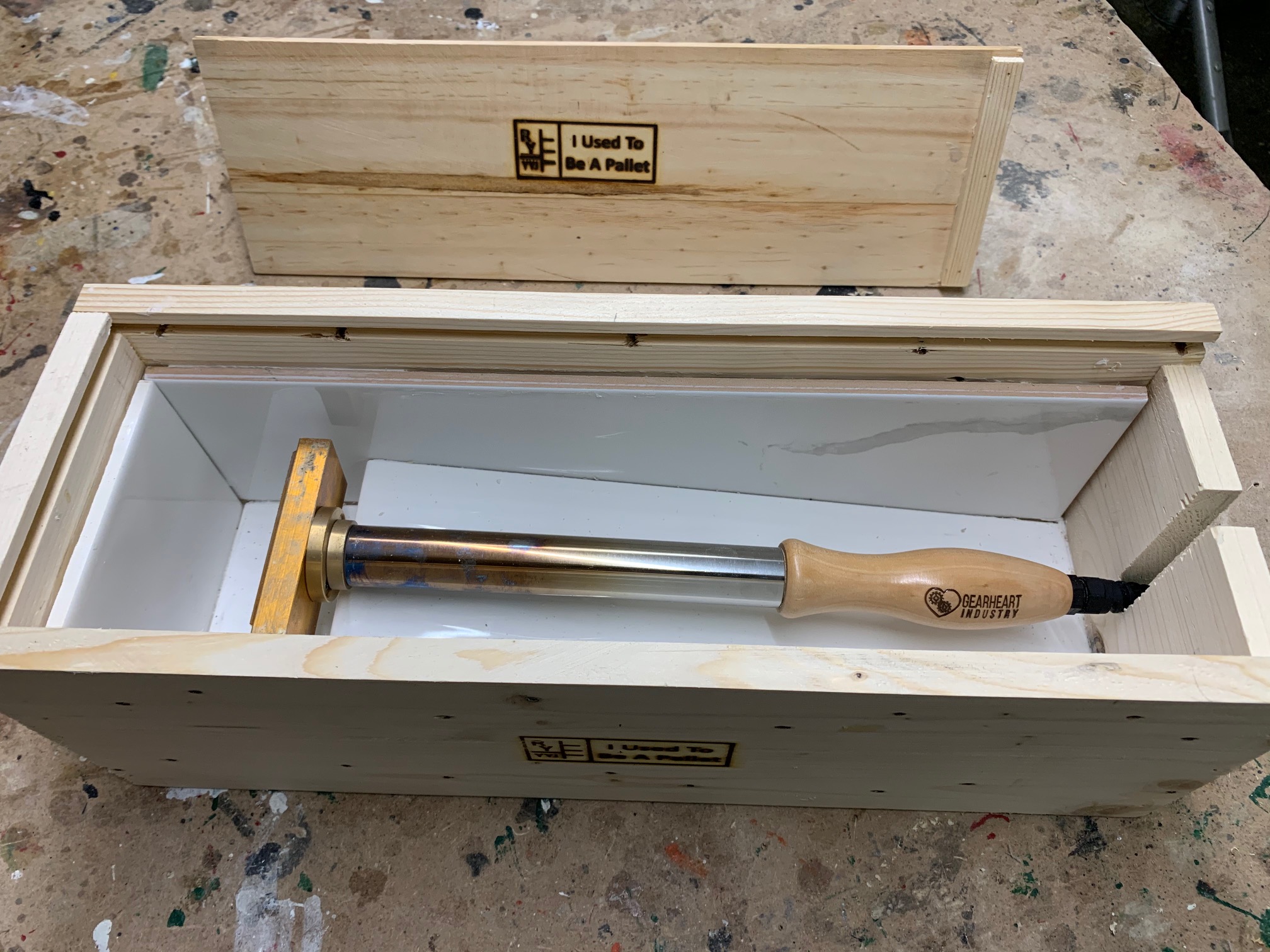 P346 – Branding Iron Case/Stand – I Used to be a Pallet